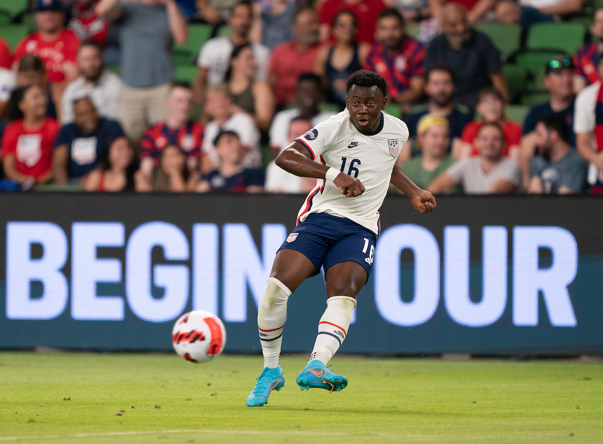 George Bello to Rangers Transfer News: Gers Eye Move for US Left-Back ...